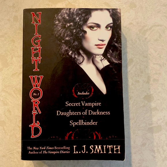 Other | Lj Smith Includes 3 Books Secret Vampire Daughters Of Darkness ...